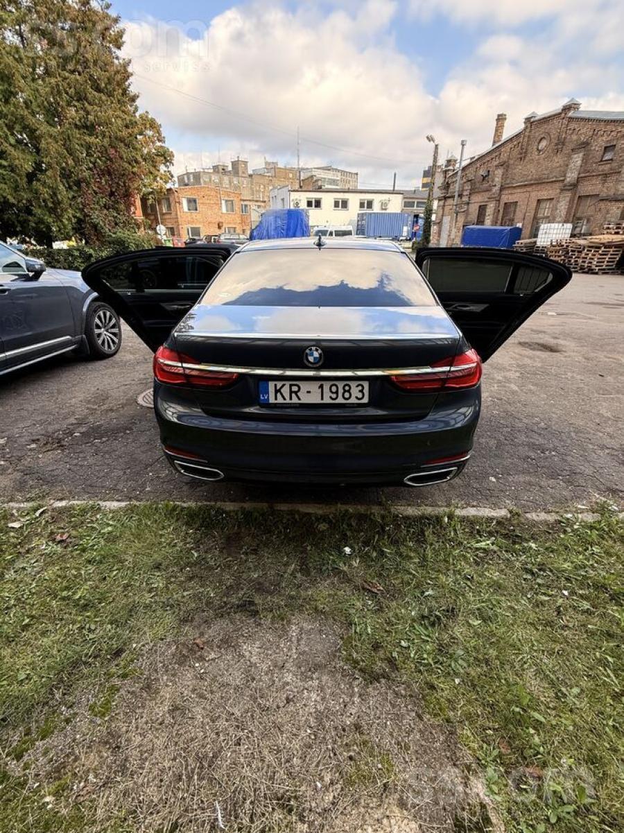 Zils BMW 730 2016 Rīga, ar dzinēja tilpumu 3.00 L un nobraukumu 167 tūkst. km par 26700 €, foto 4 vietnē AUTOMOTO.COM.LV