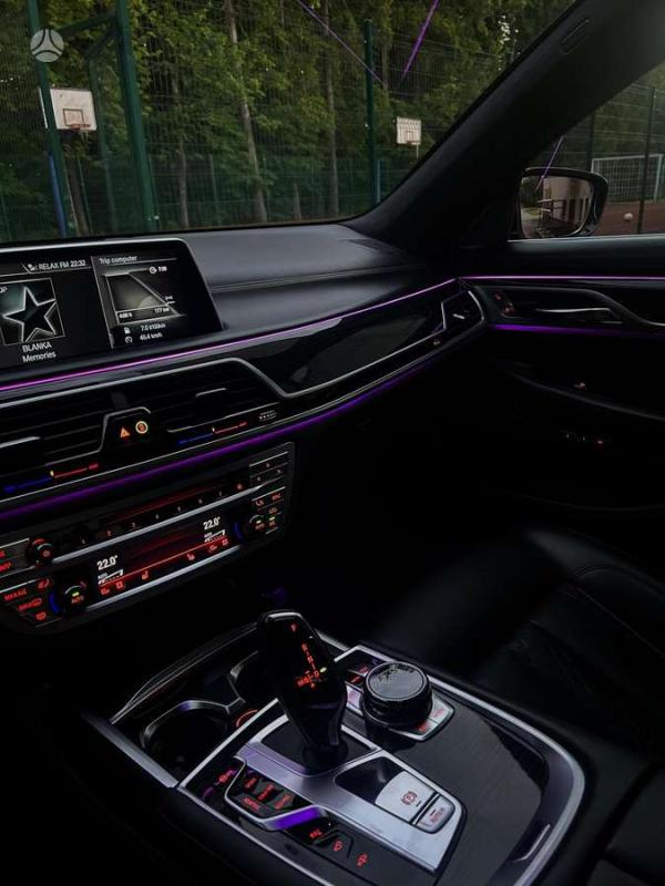 Blue BMW 730 2018 in Pasvalys, with an engine capacity of 3.00 L and mileage of 306 thousand km for 26500 €, photo 9 on AUTOMOTO.COM.LV