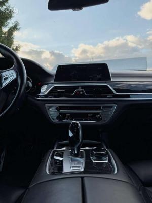 Zils BMW 730 2018 Pasvalys, ar dzinēja tilpumu 3.00 L un nobraukumu 306 tūkst. km par 26500 €, foto 12 vietnē AUTOMOTO.COM.LV