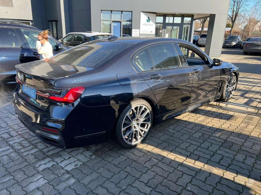 Zils BMW 730 2021 Marijampole, ar dzinēja tilpumu 2.99 L un nobraukumu 293 tūkst. km par 37950 €, foto 4 vietnē AUTOMOTO.COM.LV