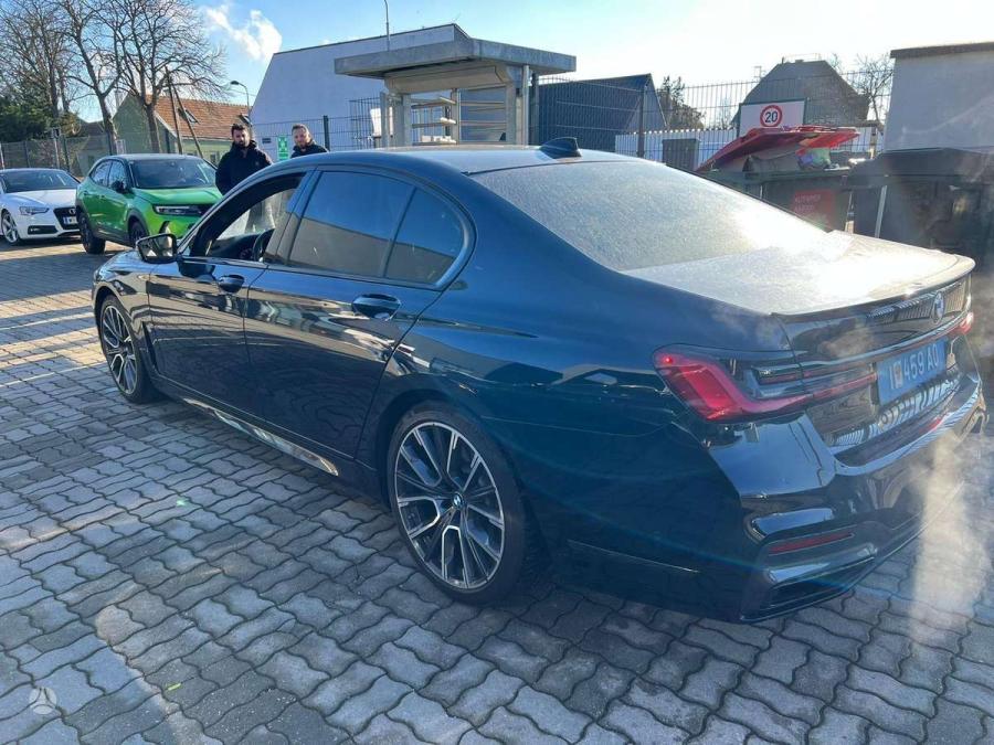 Zils BMW 730 2021 Marijampole, ar dzinēja tilpumu 2.99 L un nobraukumu 293 tūkst. km par 37950 €, foto 6 vietnē AUTOMOTO.COM.LV