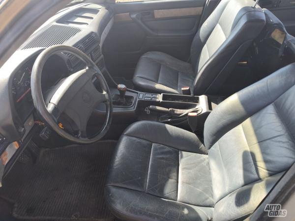 Brūns BMW 730 1991 Panevēža, ar dzinēja tilpumu 3.00 L un nobraukumu 250 tūkst. km par 1650 €, foto 7 vietnē AUTOMOTO.COM.LV
