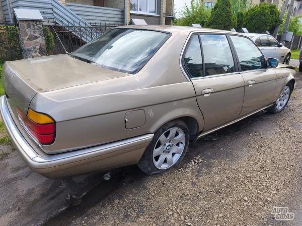 Brūns BMW 730 1991 Panevēža, ar dzinēja tilpumu 3.00 L un nobraukumu 250 tūkst. km par 1650 €, foto 9 vietnē AUTOMOTO.COM.LV