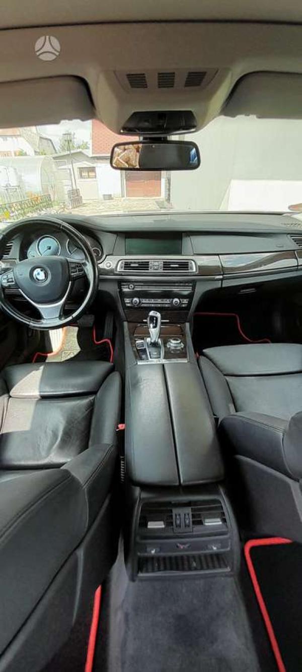 Brown BMW 730 2009 in Pasvalys, with an engine capacity of 3.00 L and mileage of 296 thousand km for 4100 €, photo 6 on AUTOMOTO.COM.LV