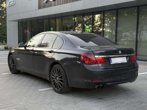 Brown BMW 730 2011 in Vilnius, with an engine capacity of 2.99 L and mileage of 364 thousand km for 5900 €, photo 7 on AUTOMOTO.COM.LV
