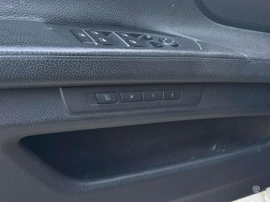 Brown BMW 730 2011 in Vilnius, with an engine capacity of 2.99 L and mileage of 364 thousand km for 5900 €, photo 12 on AUTOMOTO.COM.LV