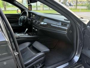 Brown BMW 730 2011 in Vilnius, with an engine capacity of 2.99 L and mileage of 364 thousand km for 5900 €, photo 14 on AUTOMOTO.COM.LV