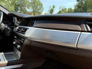 Brūns BMW 730 2015 Rīga, ar dzinēja tilpumu 3.00 L un nobraukumu 237 tūkst. km par 18900 €, foto 17 vietnē AUTOMOTO.COM.LV