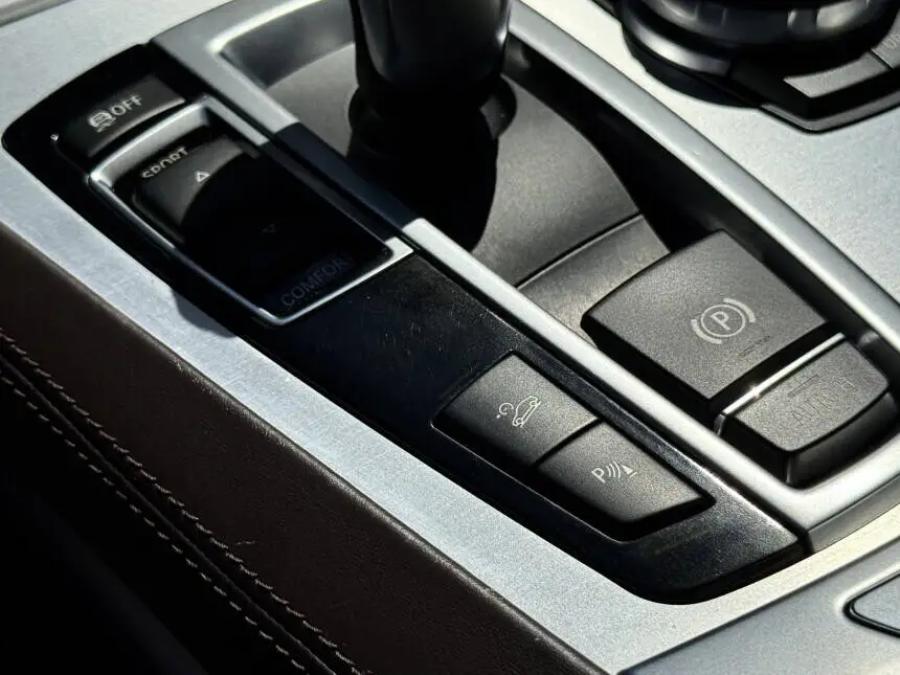 Brūns BMW 730 2015 Rīga, ar dzinēja tilpumu 3.00 L un nobraukumu 237 tūkst. km par 18900 €, foto 31 vietnē AUTOMOTO.COM.LV