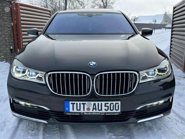 Brown BMW 730 2017 in Vilnius, with an engine capacity of 2.99 L and mileage of 200 thousand km for 23850 €, photo 5 on AUTOMOTO.COM.LV