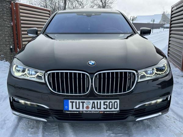 Brown BMW 730 2017 in Vilnius, with an engine capacity of 2.99 L and mileage of 199 thousand km for 23750 €, photo 5 on AUTOMOTO.COM.LV