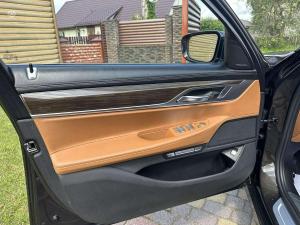 Brūns BMW 730 2017 Viļņa, ar dzinēja tilpumu 2.99 L un nobraukumu 199 tūkst. km par 22850 €, foto 22 vietnē AUTOMOTO.COM.LV