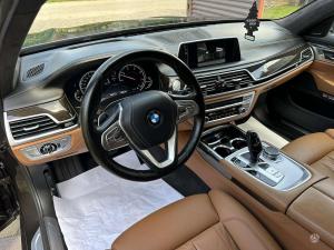 Brūns BMW 730 2017 Viļņa, ar dzinēja tilpumu 2.99 L un nobraukumu 199 tūkst. km par 22850 €, foto 24 vietnē AUTOMOTO.COM.LV