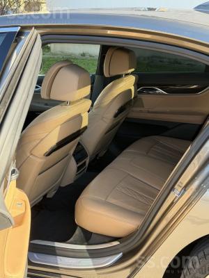 Brown BMW 730 2018 in Ogre, with an engine capacity of 3.00 L and mileage of 165 thousand km for 27700 €, photo 21 on AUTOMOTO.COM.LV