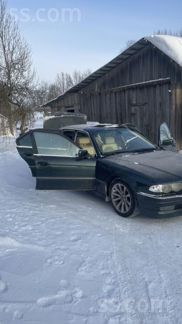 Green BMW 730 2000 in Balvi, with an engine capacity of 3.00 L and mileage of 581 thousand km for 2200 €, photo 5 on AUTOMOTO.COM.LV