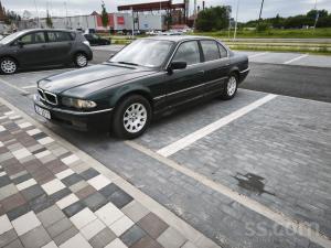 Zaļš BMW 730 2000 Jelgava, ar dzinēja tilpumu 3.00 L un nobraukumu 339 tūkst. km par 1000 €, foto 3 vietnē AUTOMOTO.COM.LV