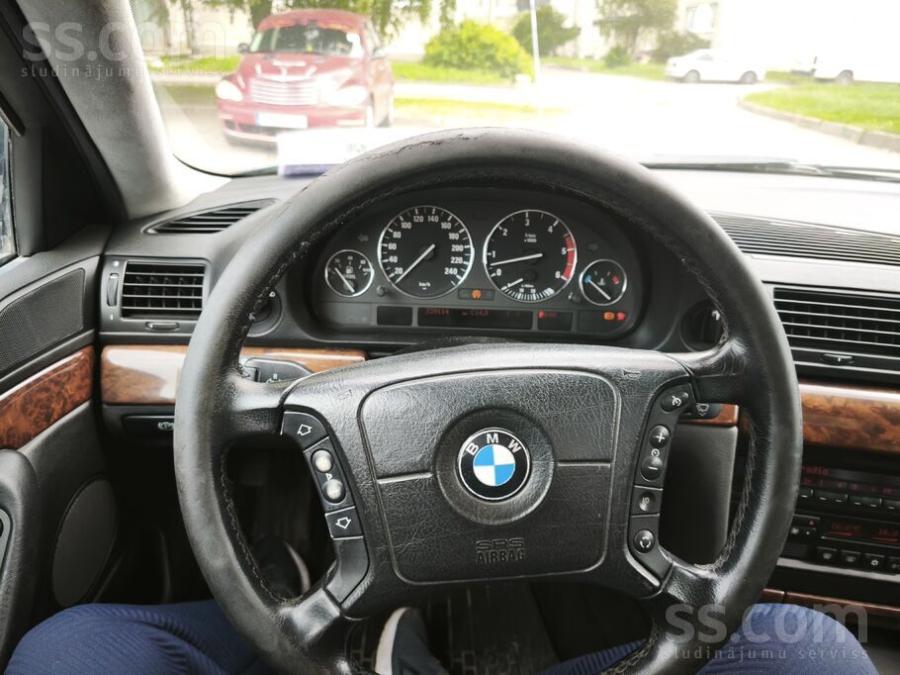 Zaļš BMW 730 2000 Jelgava, ar dzinēja tilpumu 3.00 L un nobraukumu 339 tūkst. km par 1000 €, foto 10 vietnē AUTOMOTO.COM.LV