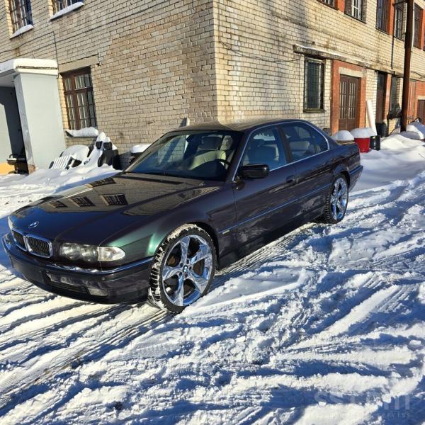 Zaļš BMW 730 2000 Rīga, ar dzinēja tilpumu 3.00 L un nobraukumu 302 tūkst. km par 8150 €, foto 4 vietnē AUTOMOTO.COM.LV