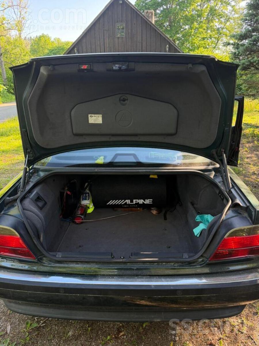 Zaļš BMW 730 2000 Limbaži, ar dzinēja tilpumu 3.00 L un nobraukumu 352 tūkst. km par 5200 €, foto 6 vietnē AUTOMOTO.COM.LV