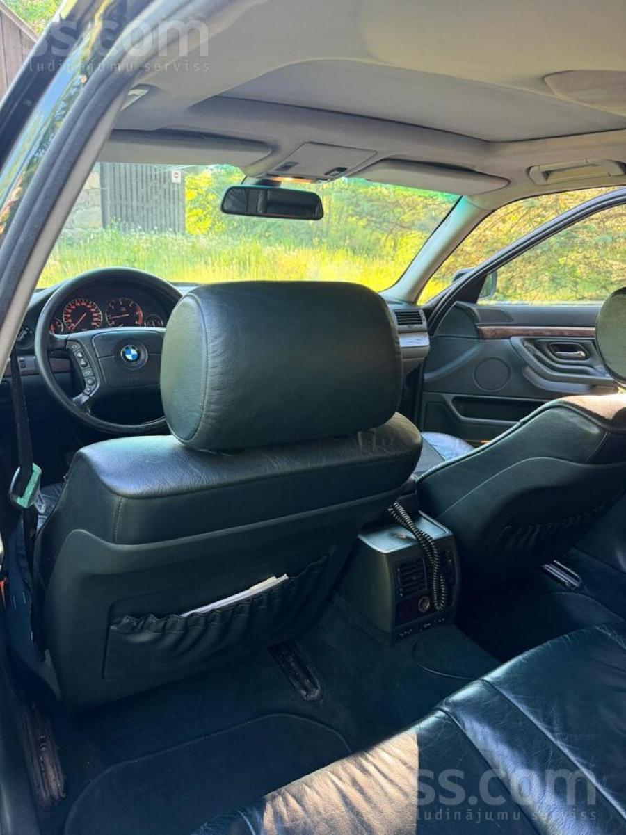 Zaļš BMW 730 2000 Limbaži, ar dzinēja tilpumu 3.00 L un nobraukumu 352 tūkst. km par 5200 €, foto 10 vietnē AUTOMOTO.COM.LV