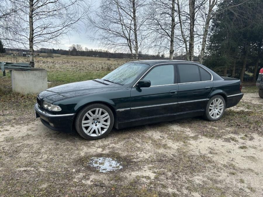 Zaļš BMW 730 2000 Limbaži, ar dzinēja tilpumu 3.00 L un nobraukumu 352 tūkst. km par 5200 €, foto 12 vietnē AUTOMOTO.COM.LV