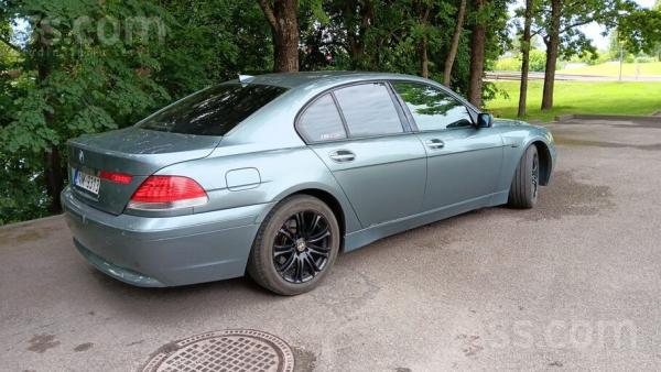 Green BMW 730 2002 in Jekabpils, with an engine capacity of 3.00 L and mileage of 517 thousand km for 1990 €, photo 3 on AUTOMOTO.COM.LV