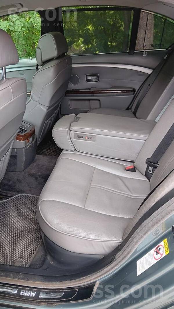 Green BMW 730 2002 in Jekabpils, with an engine capacity of 3.00 L and mileage of 517 thousand km for 1990 €, photo 9 on AUTOMOTO.COM.LV