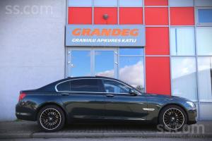 Zaļš BMW 730 2009 Rīga, ar dzinēja tilpumu 3.00 L un nobraukumu 371 tūkst. km par 7995 €, foto 4 vietnē AUTOMOTO.COM.LV