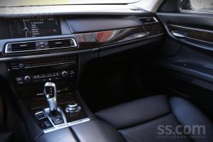 Zaļš BMW 730 2009 Rīga, ar dzinēja tilpumu 3.00 L un nobraukumu 371 tūkst. km par 7995 €, foto 12 vietnē AUTOMOTO.COM.LV