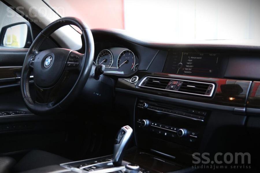 Zaļš BMW 730 2009 Rīga, ar dzinēja tilpumu 3.00 L un nobraukumu 371 tūkst. km par 7995 €, foto 14 vietnē AUTOMOTO.COM.LV