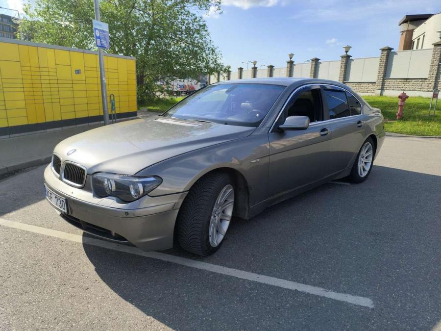 Grey BMW 730 2004 in Kaunas, with an engine capacity of 3.00 L and mileage of 347 thousand km for 2600 €, photo 3 on AUTOMOTO.COM.LV