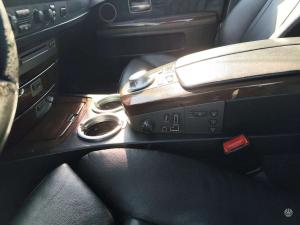 Grey BMW 730 2004 in Kaunas, with an engine capacity of 3.00 L and mileage of 347 thousand km for 2600 €, photo 15 on AUTOMOTO.COM.LV