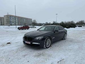 Grey BMW 730 2011 in Siauliai, with an engine capacity of 3.00 L and mileage of 327 thousand km for 10500 €, photo 1 on AUTOMOTO.COM.LV