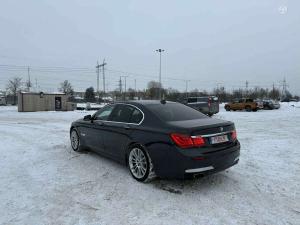 Grey BMW 730 2011 in Siauliai, with an engine capacity of 3.00 L and mileage of 327 thousand km for 10500 €, photo 3 on AUTOMOTO.COM.LV