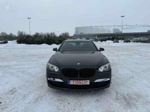 Grey BMW 730 2011 in Siauliai, with an engine capacity of 3.00 L and mileage of 327 thousand km for 10500 €, photo 7 on AUTOMOTO.COM.LV