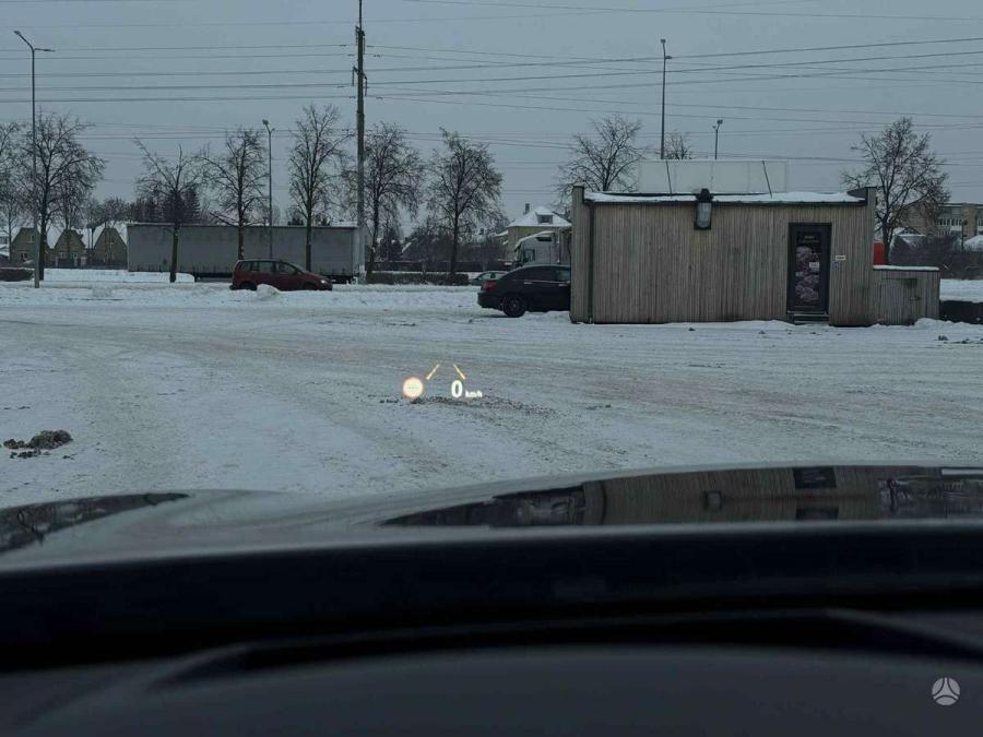 Grey BMW 730 2011 in Siauliai, with an engine capacity of 3.00 L and mileage of 327 thousand km for 10500 €, photo 24 on AUTOMOTO.COM.LV