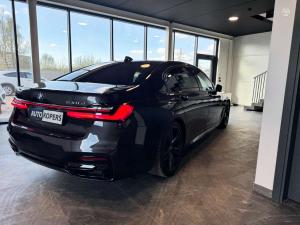 Grey BMW 730 2016 in Kaunas, with an engine capacity of 0.00 L and mileage of 180 thousand km for 27700 €, photo 5 on AUTOMOTO.COM.LV