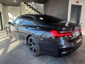 Grey BMW 730 2016 in Kaunas, with an engine capacity of 0.00 L and mileage of 180 thousand km for 27700 €, photo 9 on AUTOMOTO.COM.LV