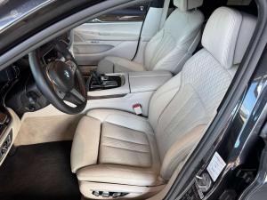 Grey BMW 730 2016 in Kaunas, with an engine capacity of 0.00 L and mileage of 180 thousand km for 27700 €, photo 12 on AUTOMOTO.COM.LV