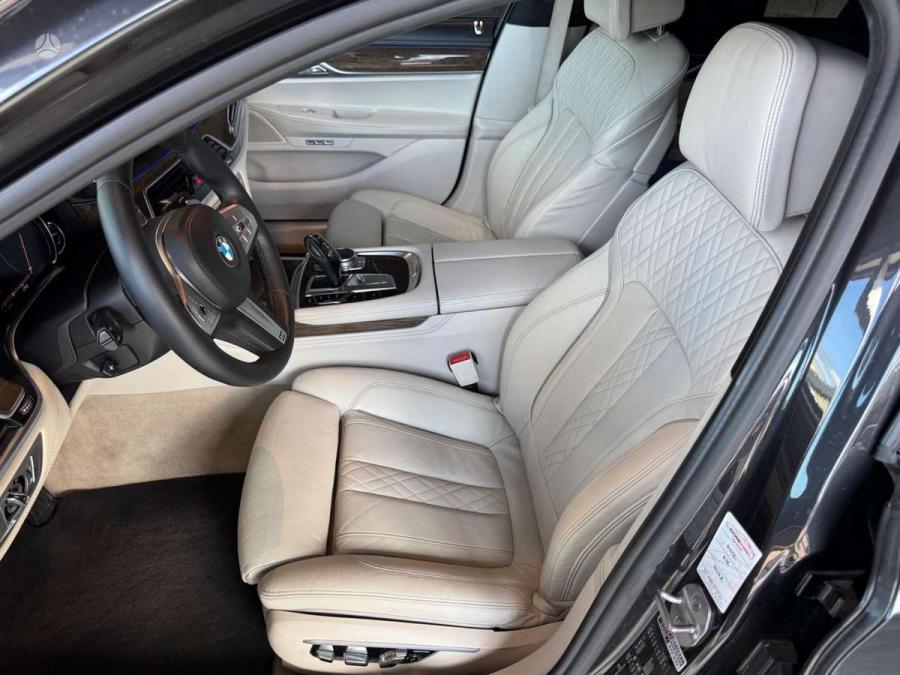 Grey BMW 730 2016 in Kaunas, with an engine capacity of 0.00 L and mileage of 180 thousand km for 27700 €, photo 12 on AUTOMOTO.COM.LV
