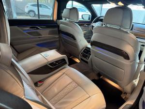 Grey BMW 730 2016 in Kaunas, with an engine capacity of 0.00 L and mileage of 180 thousand km for 27700 €, photo 17 on AUTOMOTO.COM.LV
