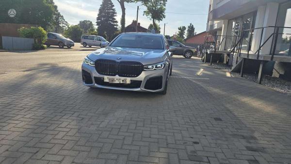 Grey BMW 730 2017 in Kaunas, with an engine capacity of 3.00 L and mileage of 230 thousand km for 16000 €, photo 1 on AUTOMOTO.COM.LV