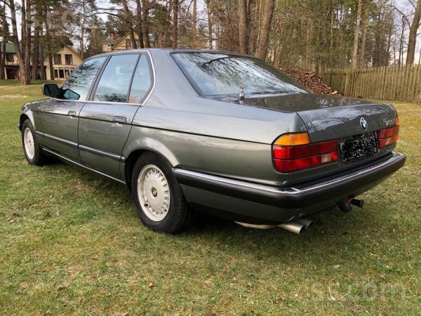 Grey BMW 730 1987 in Talsi, with an engine capacity of 3.00 L and mileage of 190 thousand km for 4700 €, photo 2 on AUTOMOTO.COM.LV