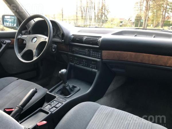 Grey BMW 730 1987 in Talsi, with an engine capacity of 3.00 L and mileage of 190 thousand km for 4700 €, photo 5 on AUTOMOTO.COM.LV