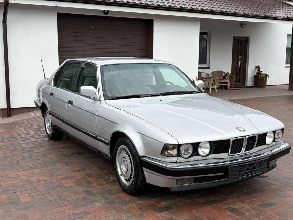 Grey BMW 730 1990 in Kretinga, with an engine capacity of 3.00 L and mileage of 250 thousand km for 1750 €, photo 2 on AUTOMOTO.COM.LV