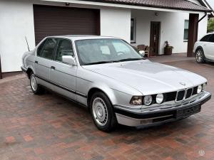 Grey BMW 730 1990 in Kretinga, with an engine capacity of 3.00 L and mileage of 250 thousand km for 1750 €, photo 4 on AUTOMOTO.COM.LV