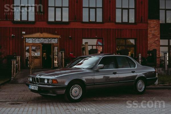 Серый БМВ 730 1991 в Талси, объемом двигателя 3.00 л и пробегом 297 тыс. км за 10500 €, фото 1 на AUTOMOTO.COM.LV