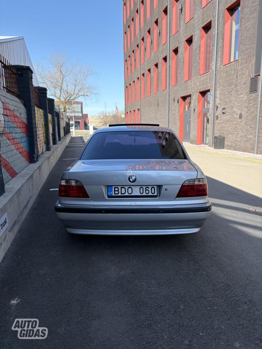 Pelēks BMW 730 1995 Klaipėda, ar dzinēja tilpumu 3.00 L un nobraukumu 500 tūkst. km par 3500 €, foto 3 vietnē AUTOMOTO.COM.LV