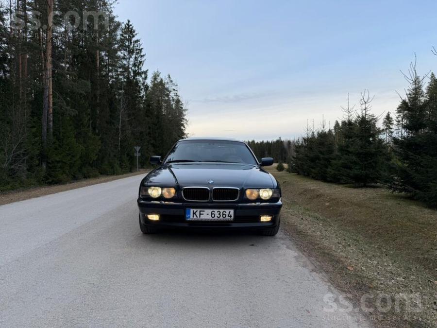 Pelēks BMW 730 1999 Rīga, ar dzinēja tilpumu 3.00 L un nobraukumu 355 tūkst. km par 7500 €, foto 3 vietnē AUTOMOTO.COM.LV