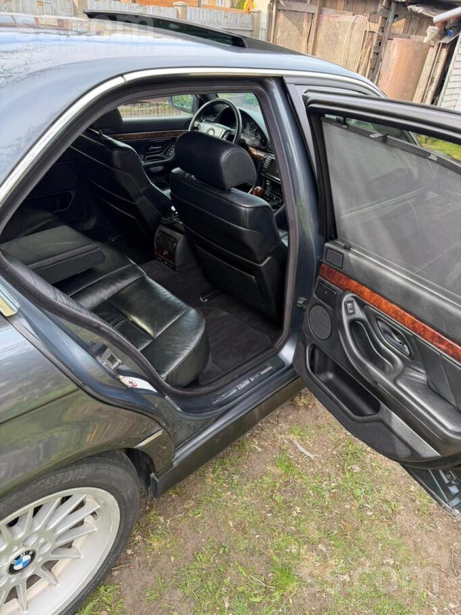 Pelēks BMW 730 1999 Rīga, ar dzinēja tilpumu 3.00 L un nobraukumu 355 tūkst. km par 7500 €, foto 13 vietnē AUTOMOTO.COM.LV